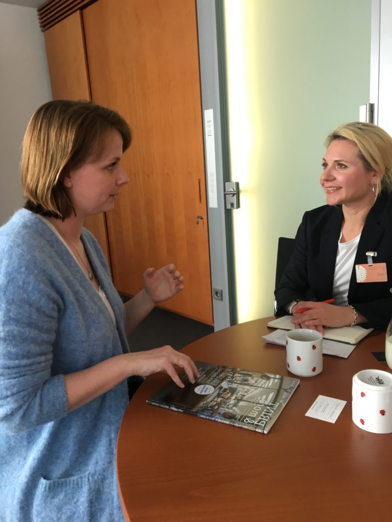 Interview: Im Gespräch mit der BT-Abgeordneten Gyde Jensen - Sandra ...